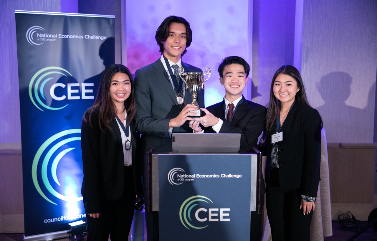 Economic & Financial Knowledge Program For Students | CEE